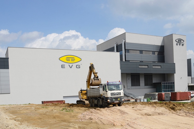 EV Group expands cleanroom in Austria