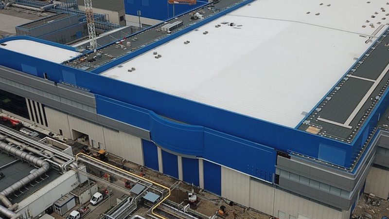 STMicroelectronics joins forces for accelerated fab ramp-up